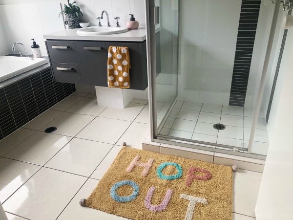 Easter Bathroom - The Plumbette